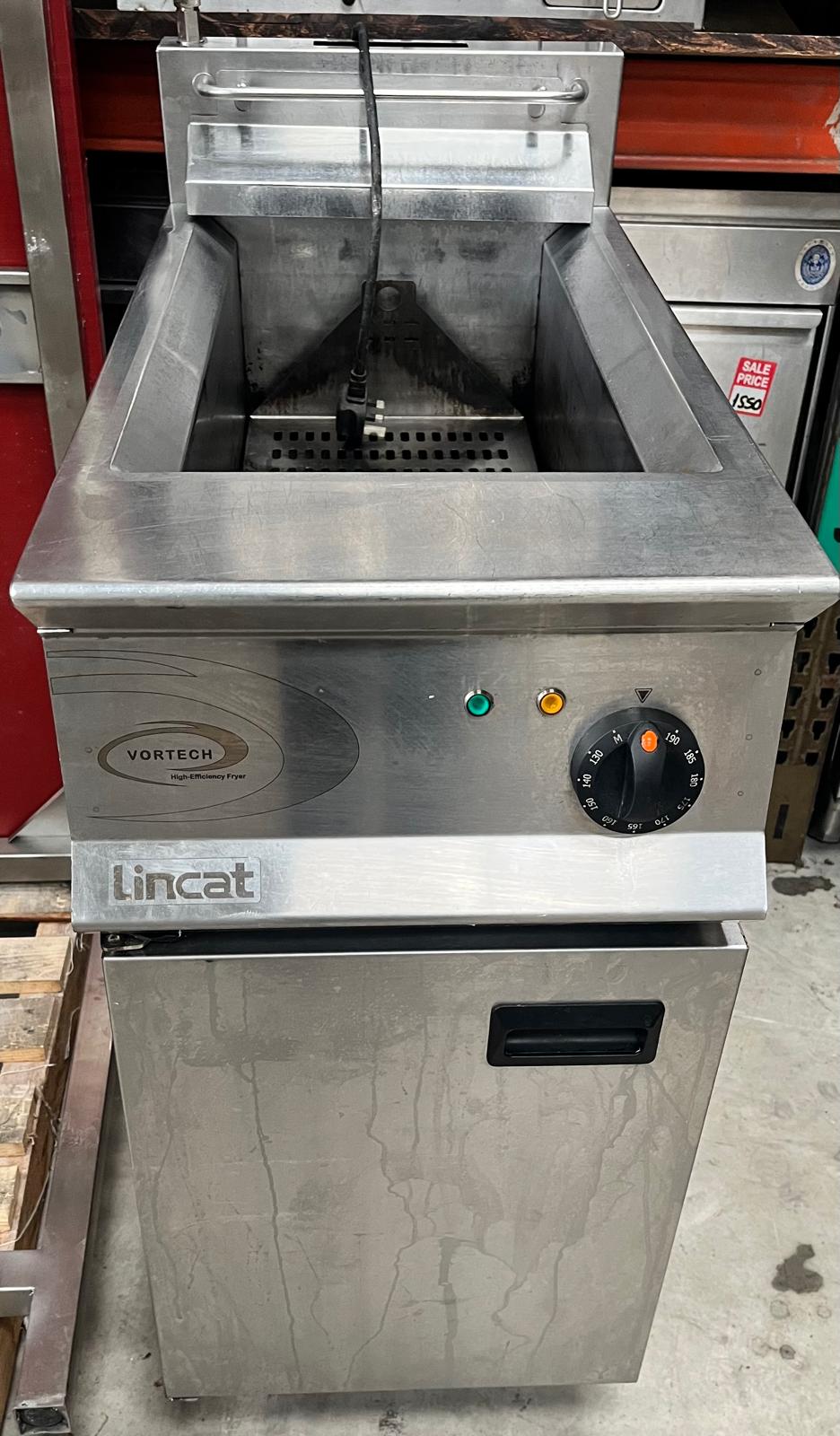 Lincat Opus Natural Gas Single Tank Fryer with Pumped Filtration-Refur ...